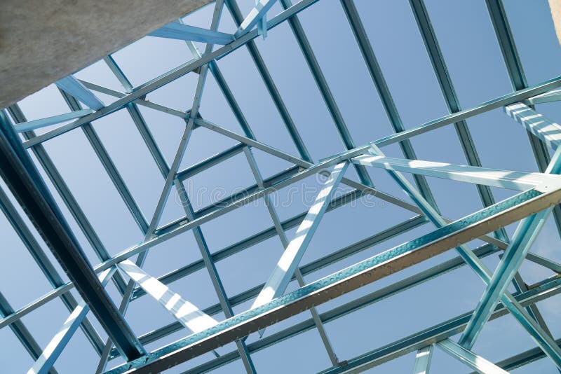 Structure du toit en acier image stock. Image of industrie - 80934411