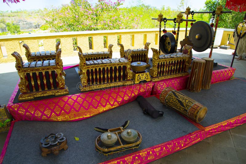 Strumenti Musicali Tradizionali Fotografia Stock - Immagine di metallo ...