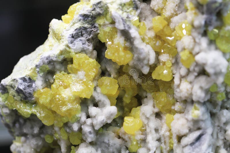 Minerale Giallo Dello Zolfo Fotografia Stock - Immagine di oggetto ...