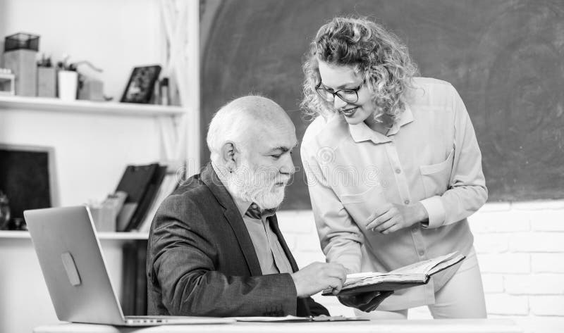 Explaining Difficult Topic. Student Puzzled by Some Information ...