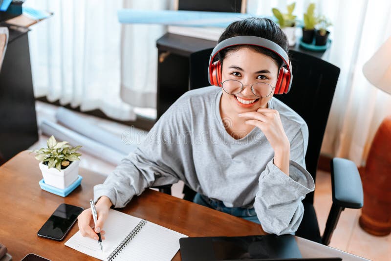 Student Learning and Hold Pen for Writing a Note. Student Learning at ...