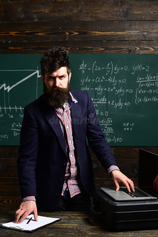 Student Looks for Studying Method that Suits His Learning Style ...