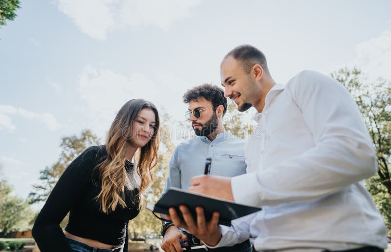 Students Achieve Goals through Teamwork, Discussing Topics and Solving ...