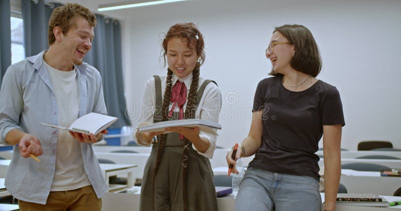 Students Collaborate at Whiteboard: Teamwork and Learning in the ...