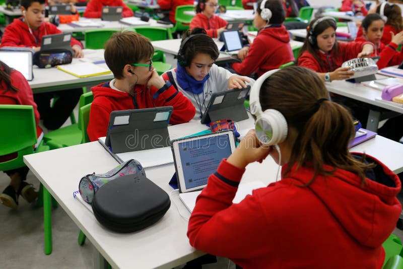 Students in Classroom Sing Technology Editorial Photo - Image of ...