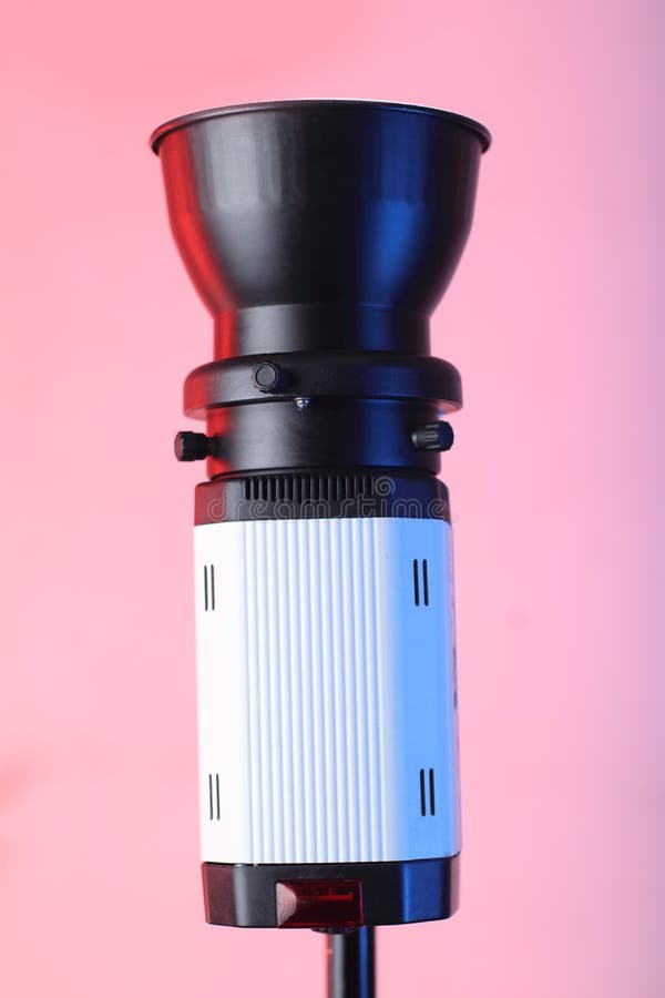 Studio flash on a tripod stock image. Image of shade - 264912447