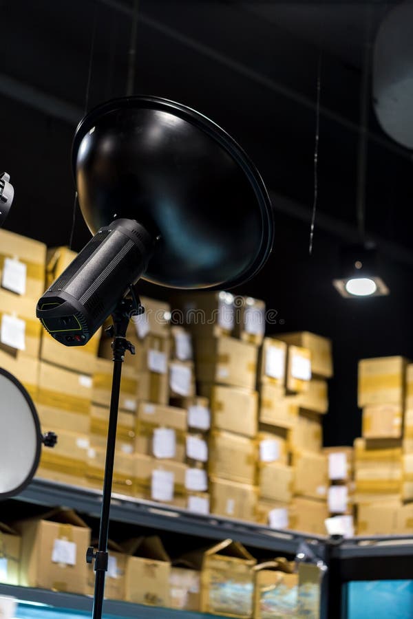 Studio Strobe Light / Studio Strobe / Studio Strobe in Photography ...