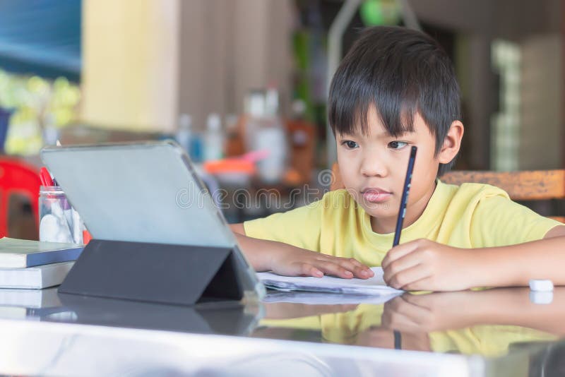 Asianâ€‹ Childâ€‹ Boyâ€‹ Playingâ€‹ Withâ€‹ Theâ€‹ Plasticâ€‹ Blockâ ...