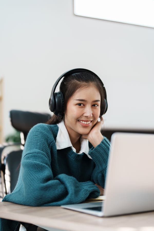 Studying Online, Beautiful Asian Female Student or Student Studying ...