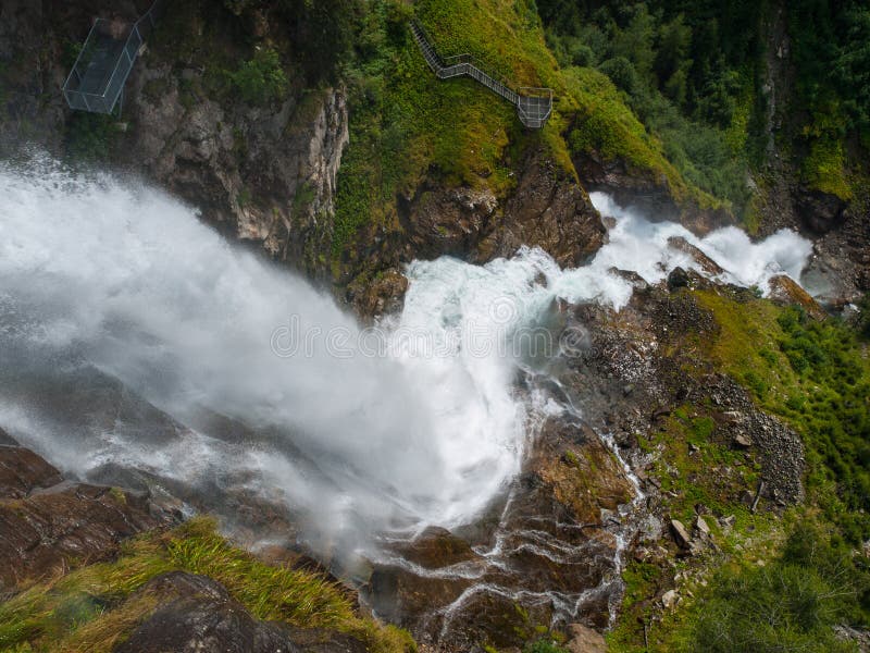 Stuibenfall Dans Otztal, Autriche Est La Plus Longue Cascade (159 M ...