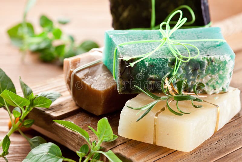 Stukken Van Natuurlijke Zeep. Stock Foto - Image of bureau, producten ...