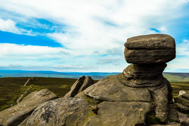 Stunning Back Tor, Overlooking the Beautiful Upper Derwent Valley, Peak ...