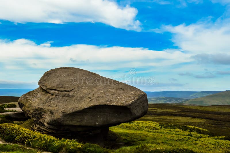 Stunning Back Tor, Overlooking the Beautiful Upper Derwent Valley, Peak ...