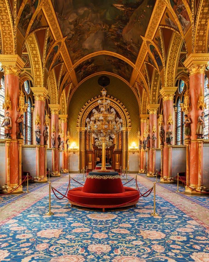 Stunning Interior of the Parliament Building in Budapest, Hungary ...