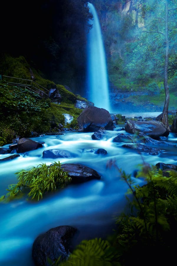Majestic Waterfall & Lush Green Cliffs – Long Exposure Stock Photo ...