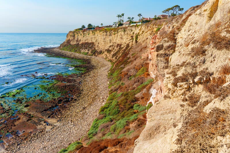 Stunning Oceanside Properties Along the Cliffs of Palos Verdes Estates ...