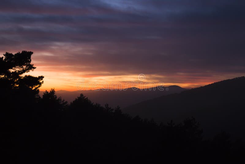 Stunning Sunset between Mountains Stock Image - Image of beauty, heaven ...