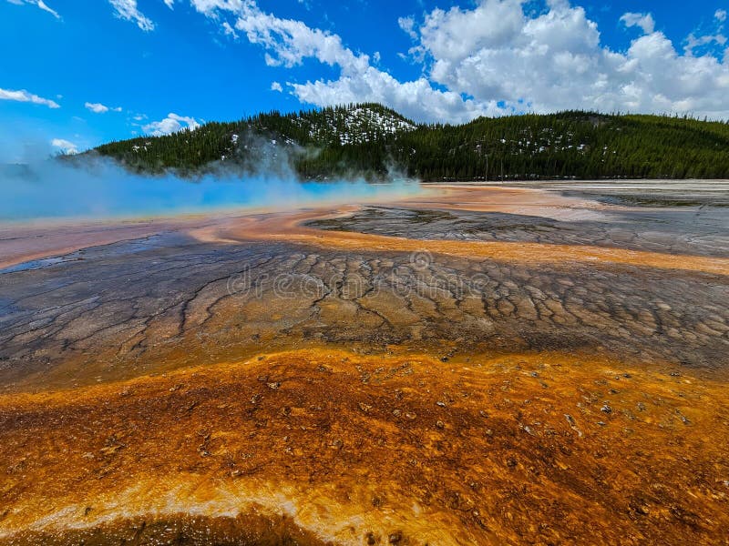 Stunning View of the Grand Prismatic Spring in Yellowstone National ...