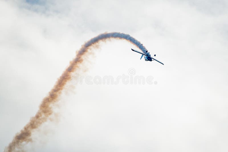 Stunt Plane Looping editorial stock image. Image of bird - 64093154