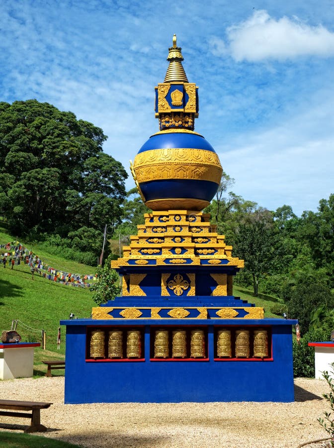 Stupa budista foto de stock. Imagem de ouro, espiritualidade - 52617934