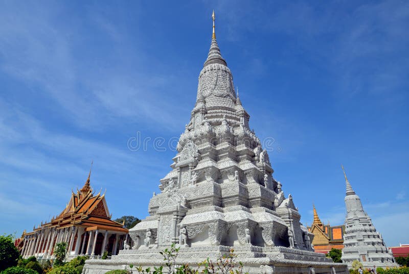 Stupa of His Majesty Ang Duong Stock Image - Image of phnom, stupa ...