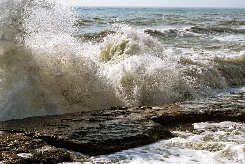 Sturm Auf Dem Kaspischen Meer. Stockfoto - Bild von nave, küsten: 38365886 Sturm Auf Dem Kaspischen Meer. Stockfoto - Bild von nave, küsten: 38365886