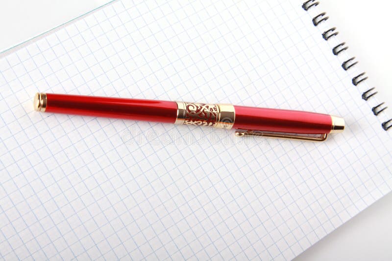 Stylo-plume Et Bloc - Notes Rouges Image stock - Image du liste, papier ...