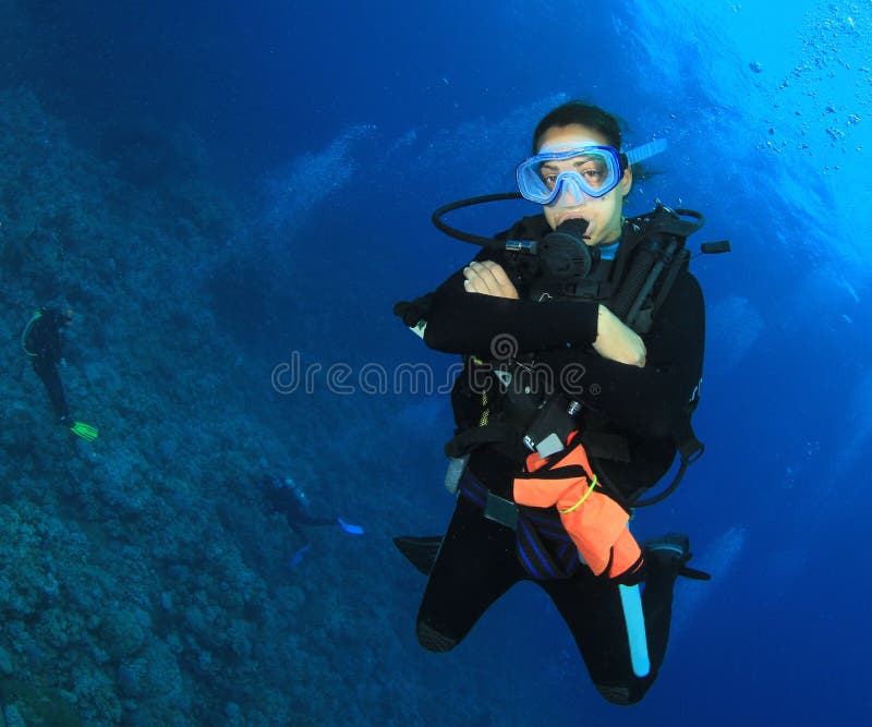 Subaqueo femminile fotografia stock. Immagine di sfondo - 30312594