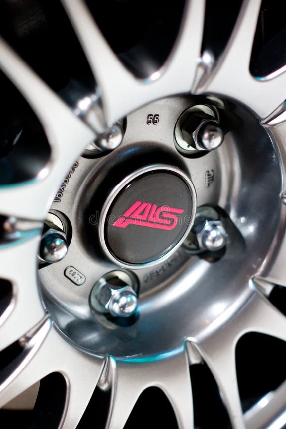Subaru STI wheel logo editorial stock image. Image of metal - 16726419