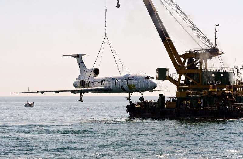 Submerging operation editorial stock photo. Image of slow - 19710373