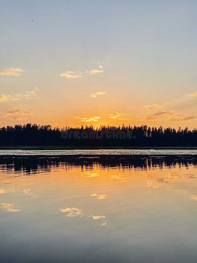 Dreamy Lakeside Scene Glowing Sunset Background Stock Photos - Free ...