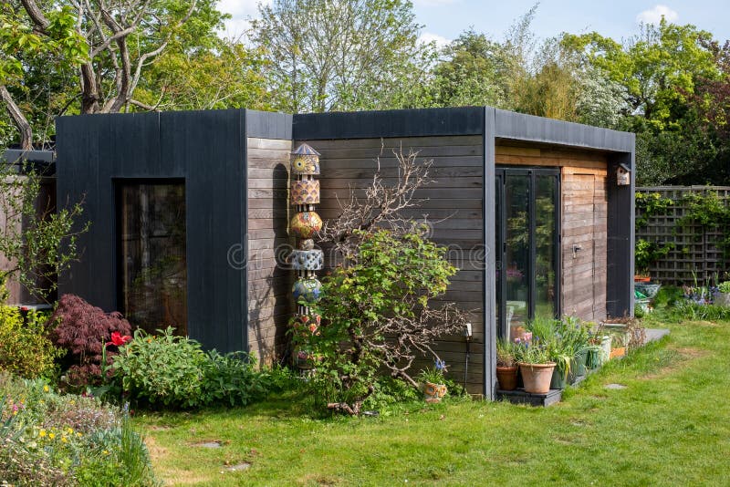 Eco Friendly Garden Studio with Black and Cedar Wood Cladding ...