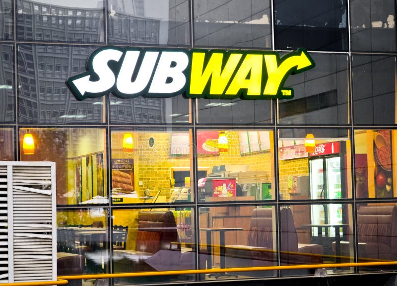SUBWAY restaurant editorial photo. Image of front, centre - 35550926