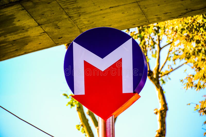 Subway Sign editorial photo. Image of signage, road - 292834201