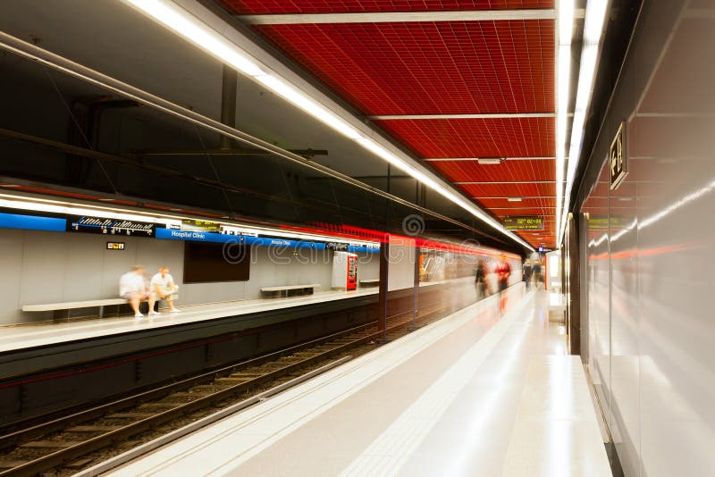 Essen metro station editorial photo. Image of commuter - 31407946