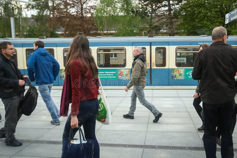 Subway system in Munich editorial stock image. Image of germany - 95863204