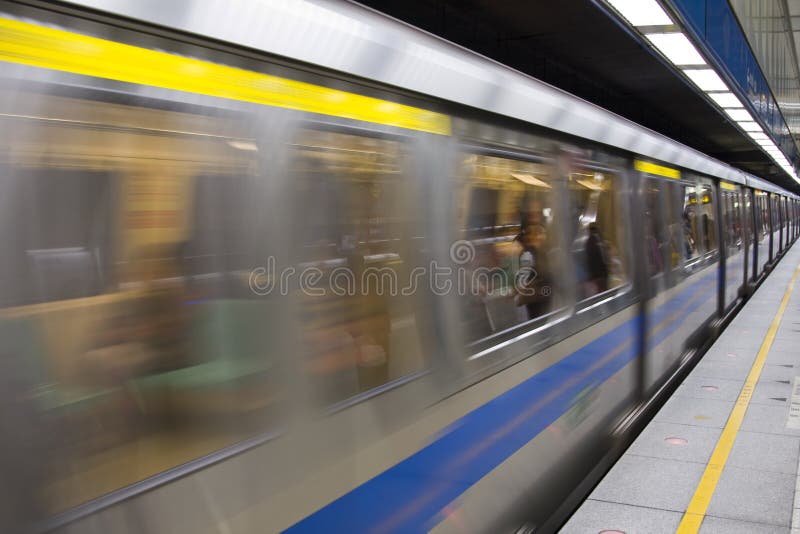 Subway Train Picture. Image: 4983002