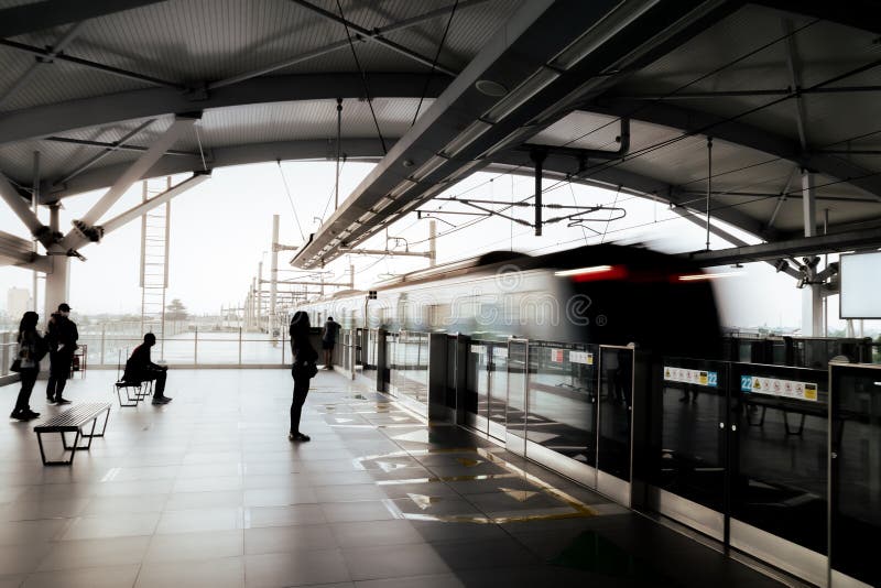 Subway Train Station Platform with Passengers Waiting Editorial Photo ...