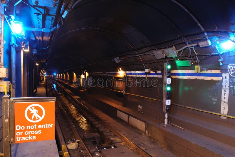 Subway Tunnel stock image. Image of city, tunnel, dingy - 15777339