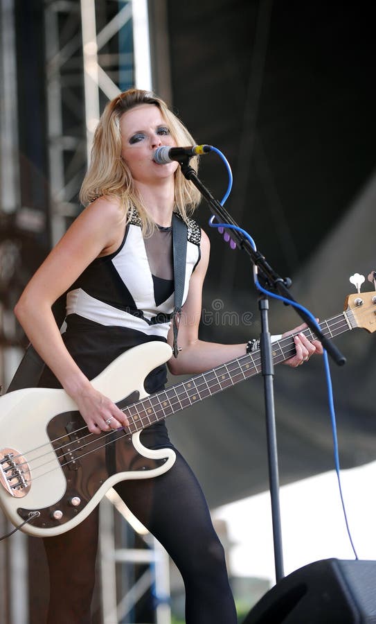 The Subways editorial stock photo. Image of singing, performance - 25590033