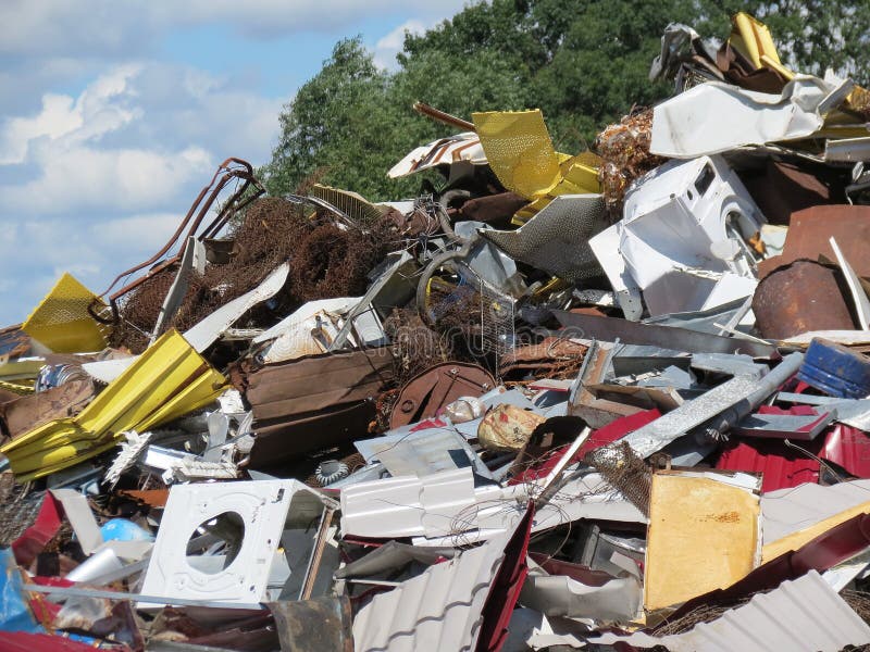 Sucata imagem de stock. Imagem de reciclagem, jarda, sucata - 25816139