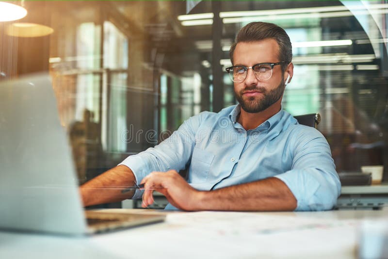 Successful Businessman Young Bearded Man In Eyeglasses And Formal Wear