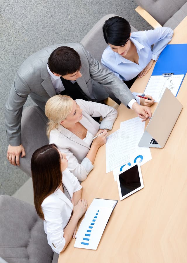 Teamwork - Discussion in the Office Stock Photo - Image of consultant ...