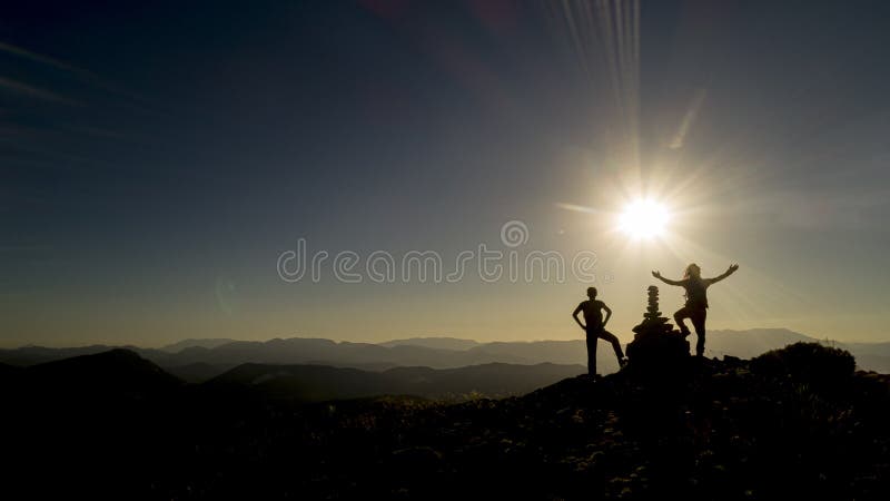 Successful Teamwork, People Who Succeed by Acting Together in a Planned ...