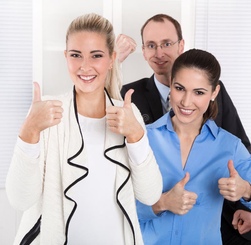 Succesvol Jong Zakenlui - Goede Samenwerking. Stock Foto - Image of ...