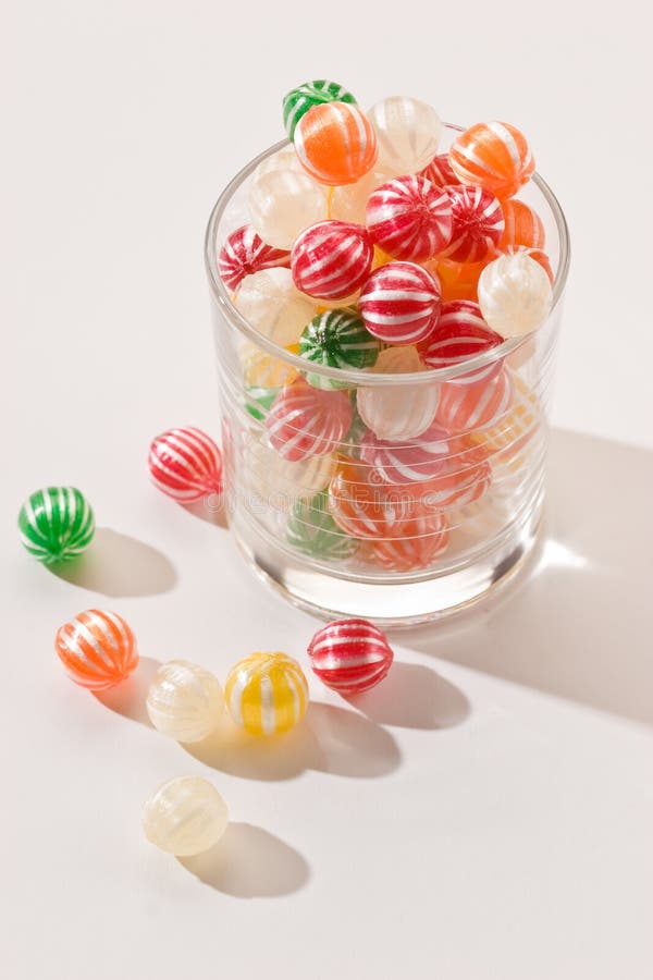 Sucrerie de sucre image stock. Image du doux, baisse - 13739613