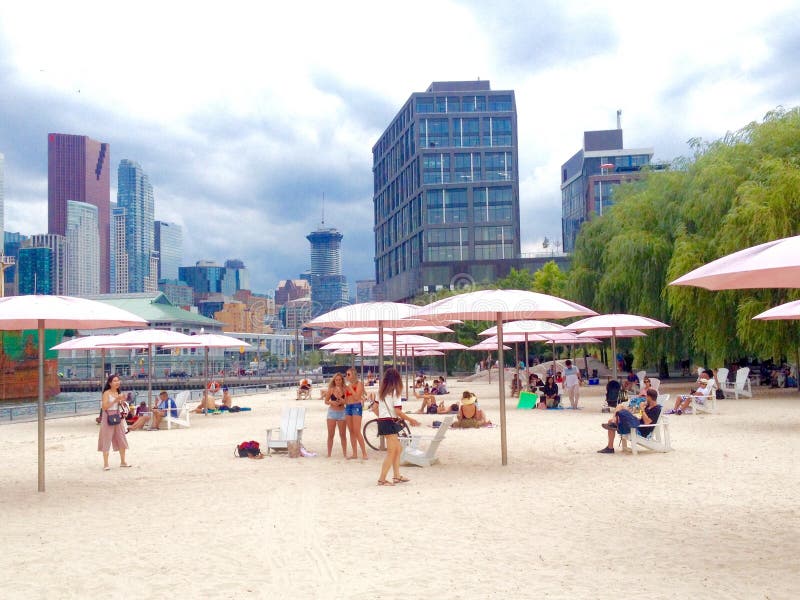 Sugar Beach in Toronto editorial photo. Image of travel - 122474561