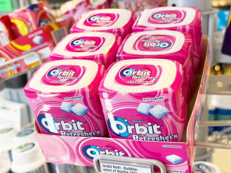 Sugarfree Bubble Mint Chewing Gum Pack Display at Store Editorial Stock ...