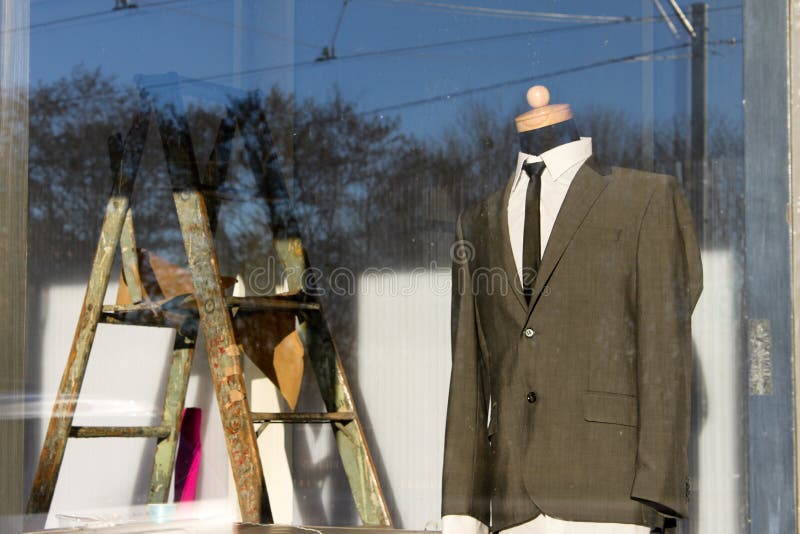 Mannequin in the Storefront Stock Image - Image of sale, beauty: 220867439