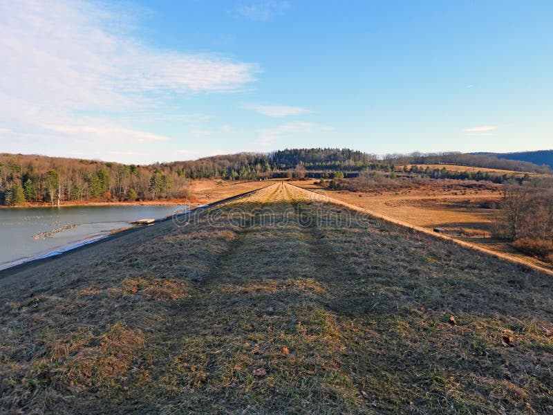 Sullivanville Watershed Dam Top Trail Loop Beginning Stock Photo ...